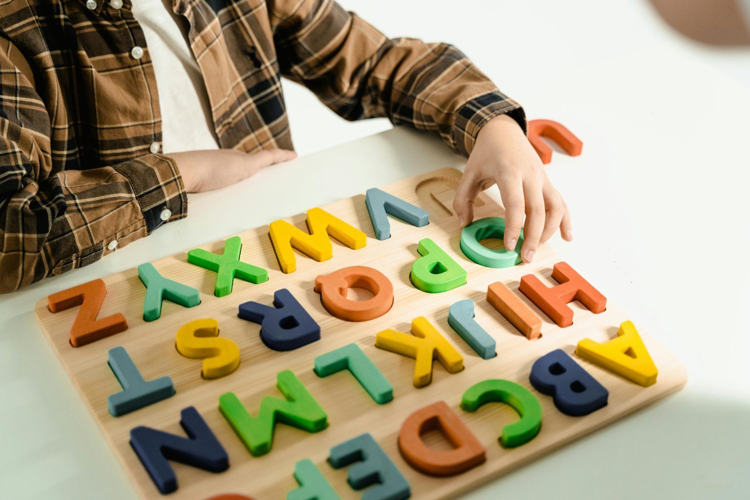 How to Help Kids with Spelling: A Simple Guide for Parents